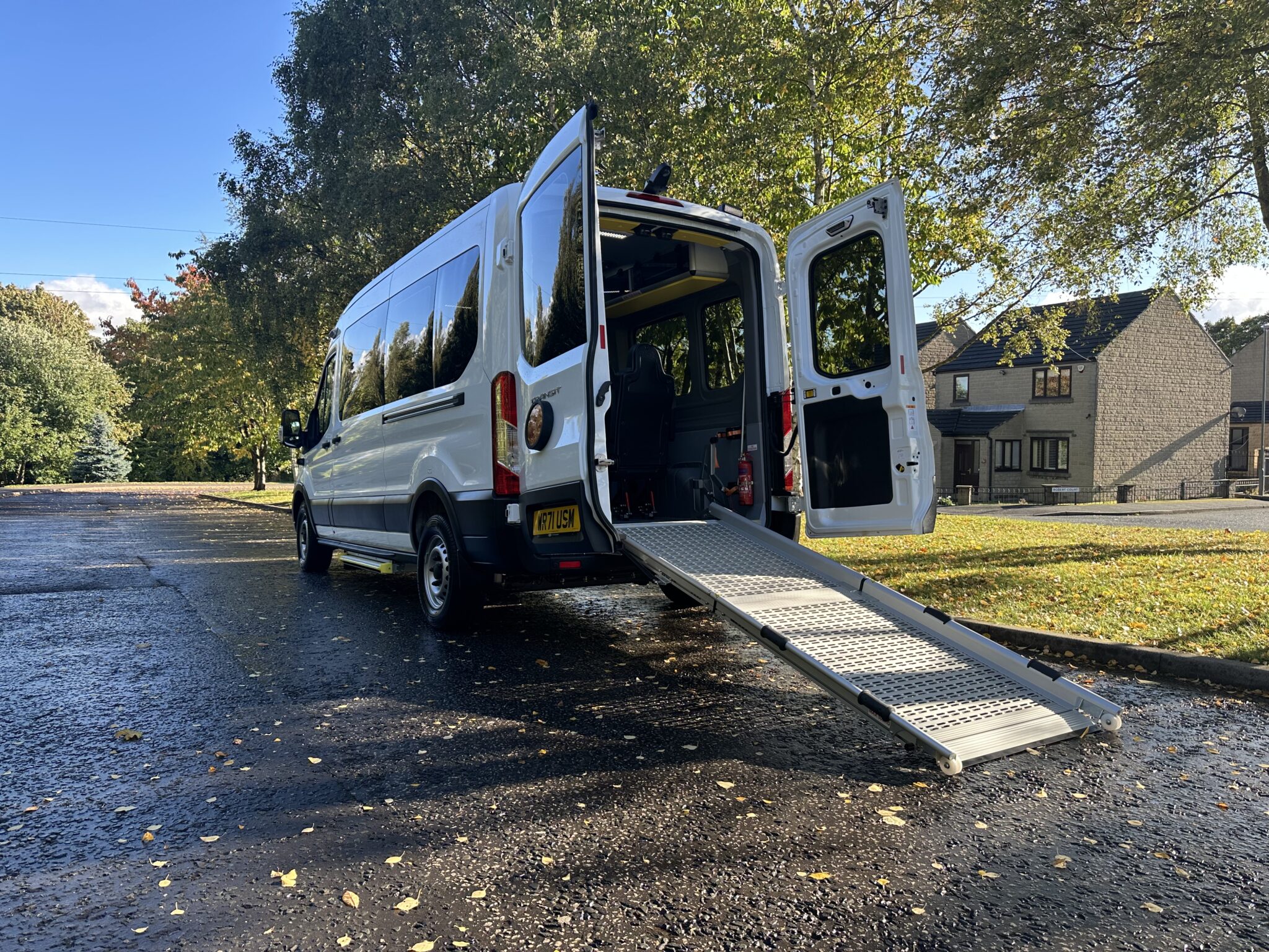 Minibus – Passenger Lift Solutions